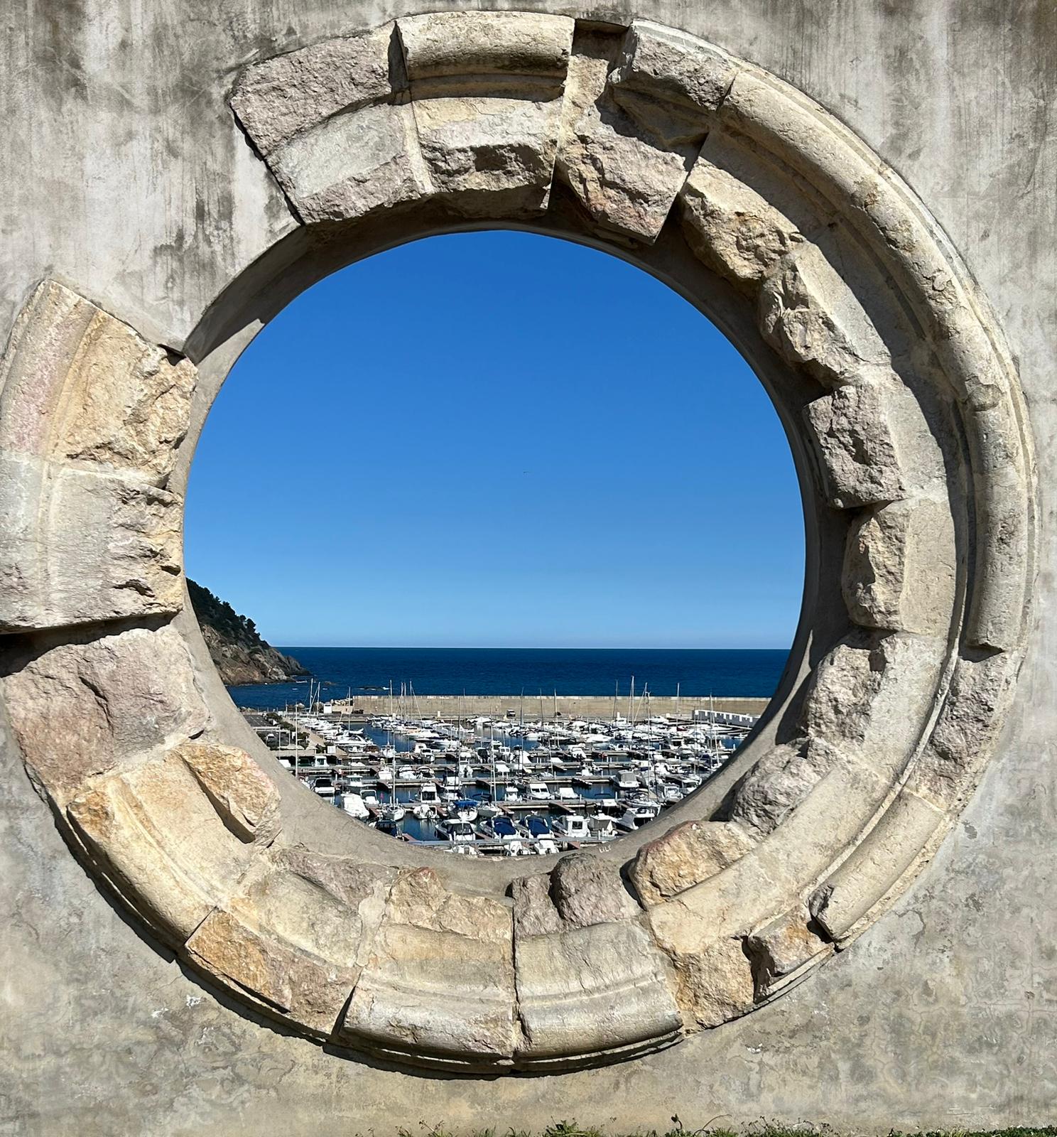 3 razones para leer Un punto azul en el Mediterráneo %- Eva Espinet